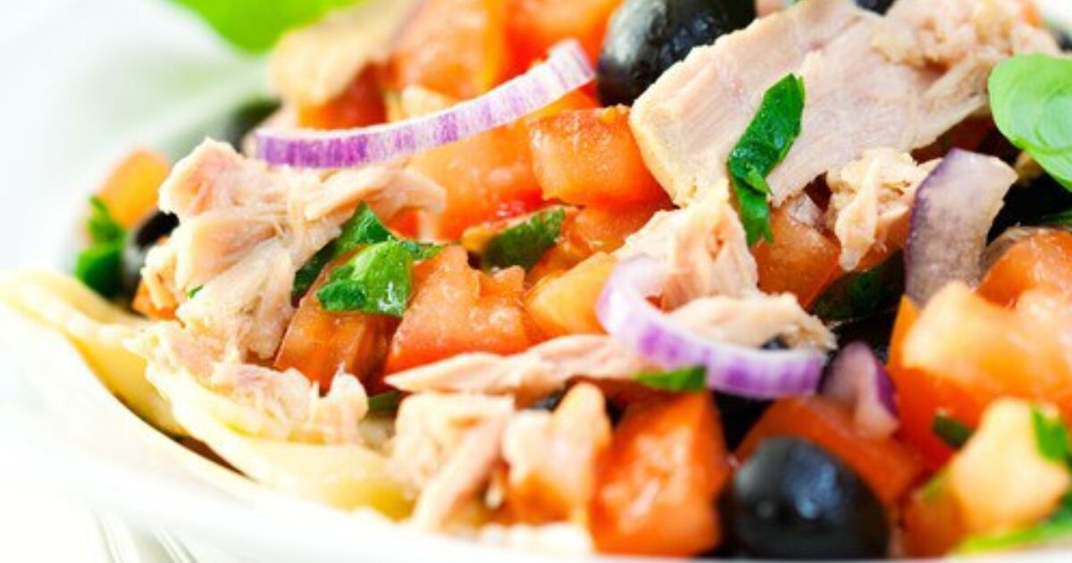 Pastasalat med pesto og tunfisk – Matvett